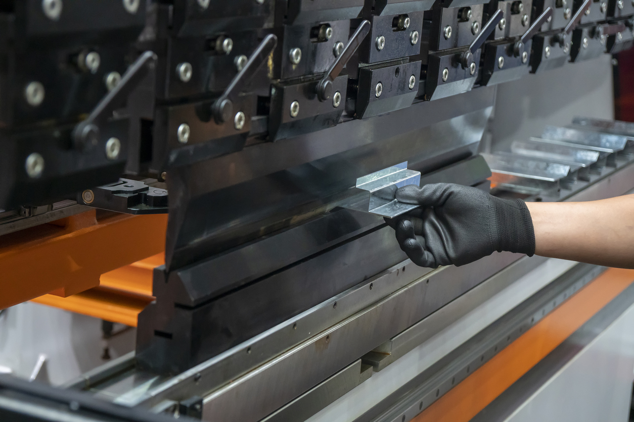 How To Operate A CNC Press Brake? - Unity Manufacture